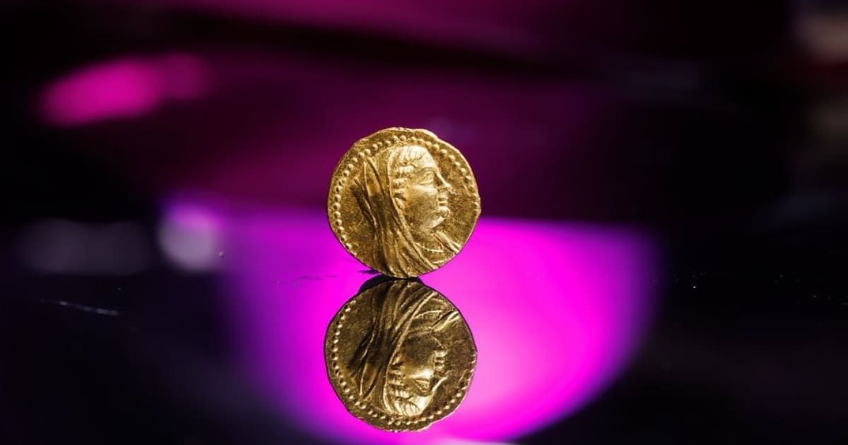 Young archaeologist discovers 2,000-year-old rare gold coin depicting ...