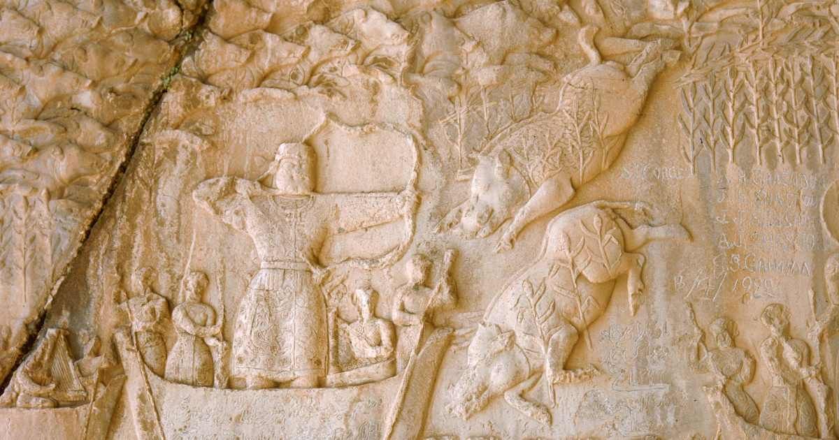 Archaeologists find rare needle-carved Sasanian royal figure in Istakhr ...